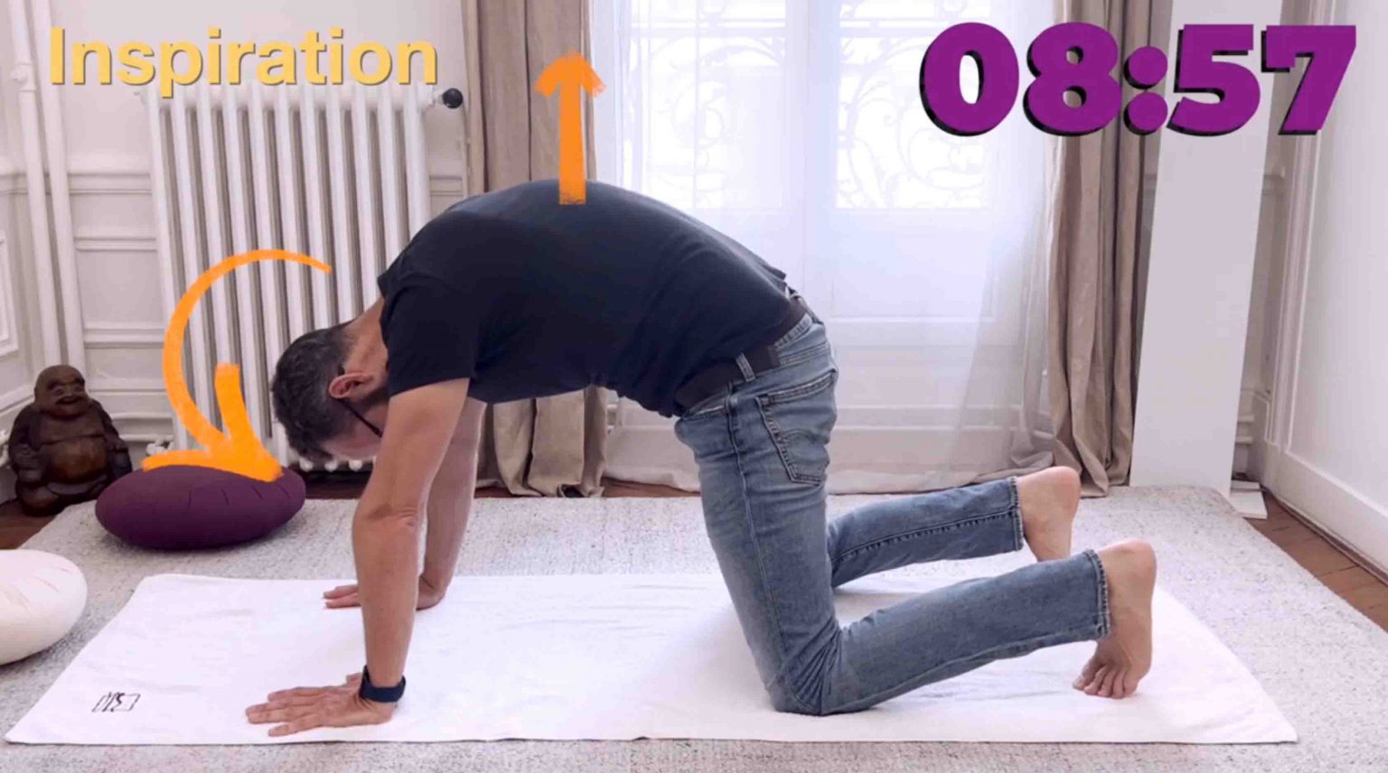 Exercices d'étirement contre le mal de dos : Enchaînement de 14 ...