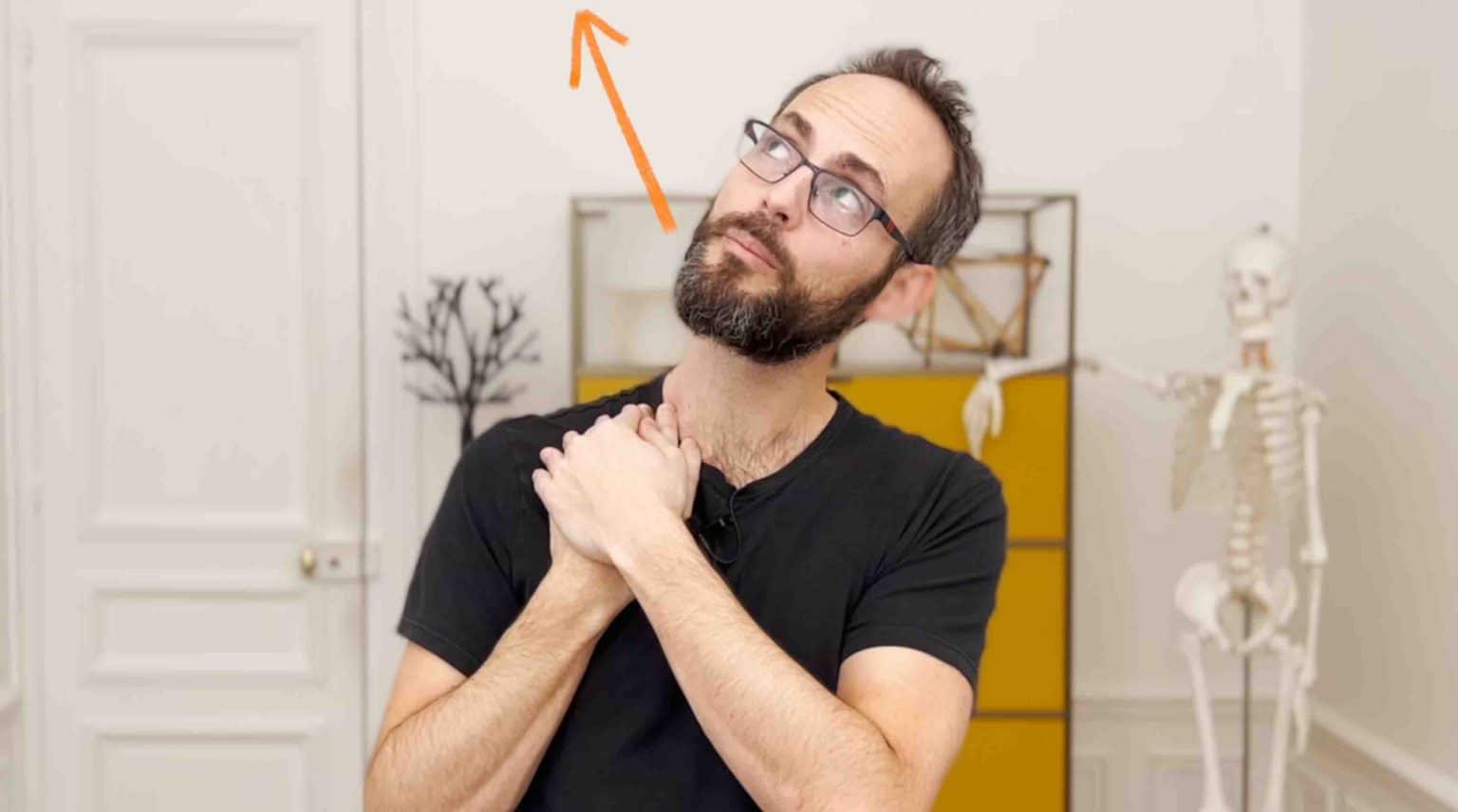 Comment étirer le cou ? 7 étirements de kiné à pratiquer à la maison ...